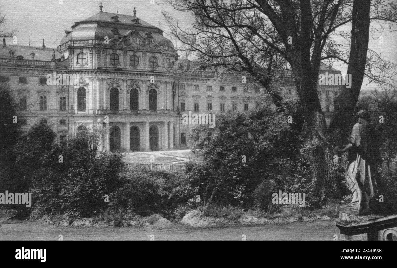 1920s germany courtyard hi-res stock photography and images - Alamy
