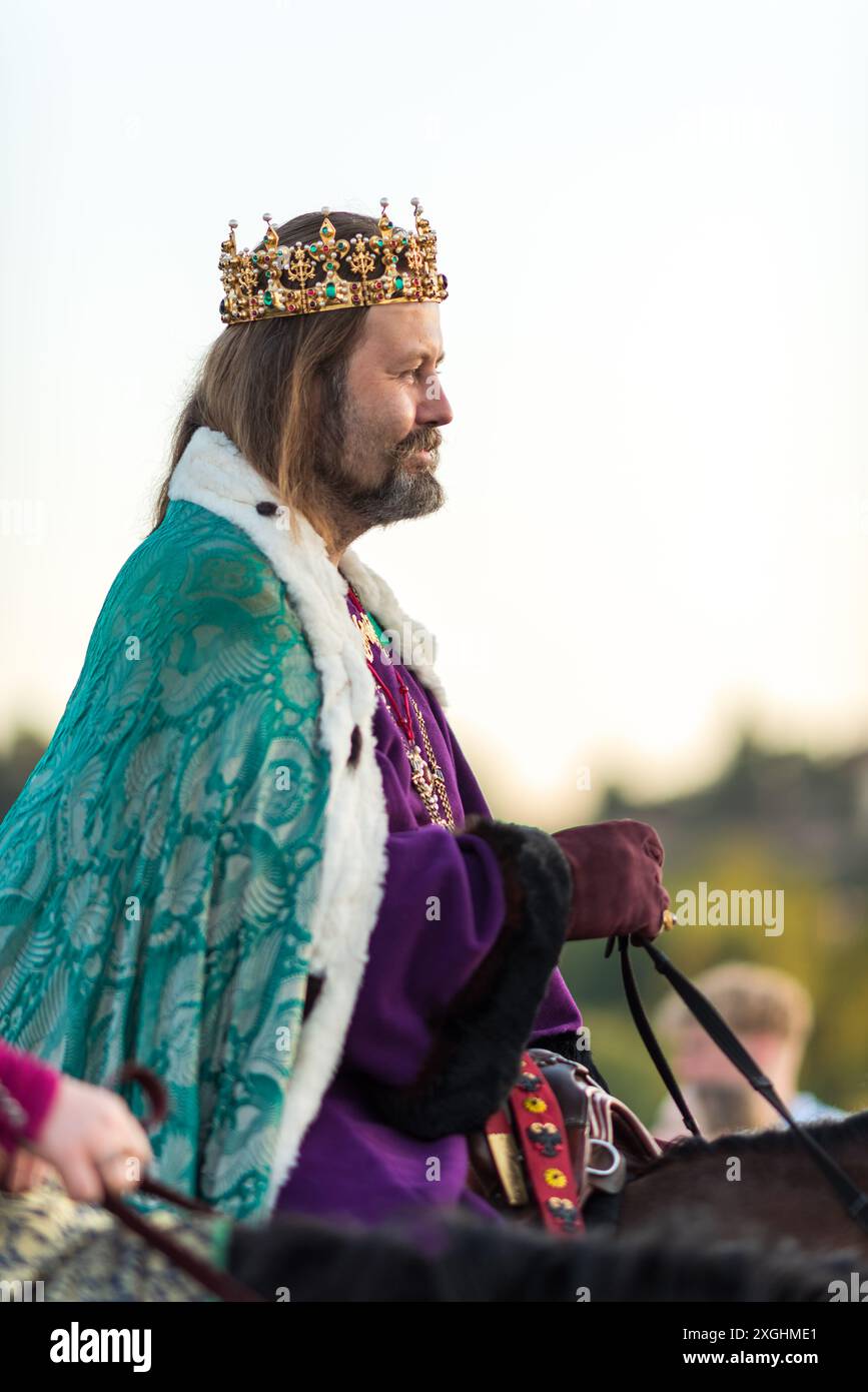 Sunrise parade medieval historic reenactment to commemorate 667th ...
