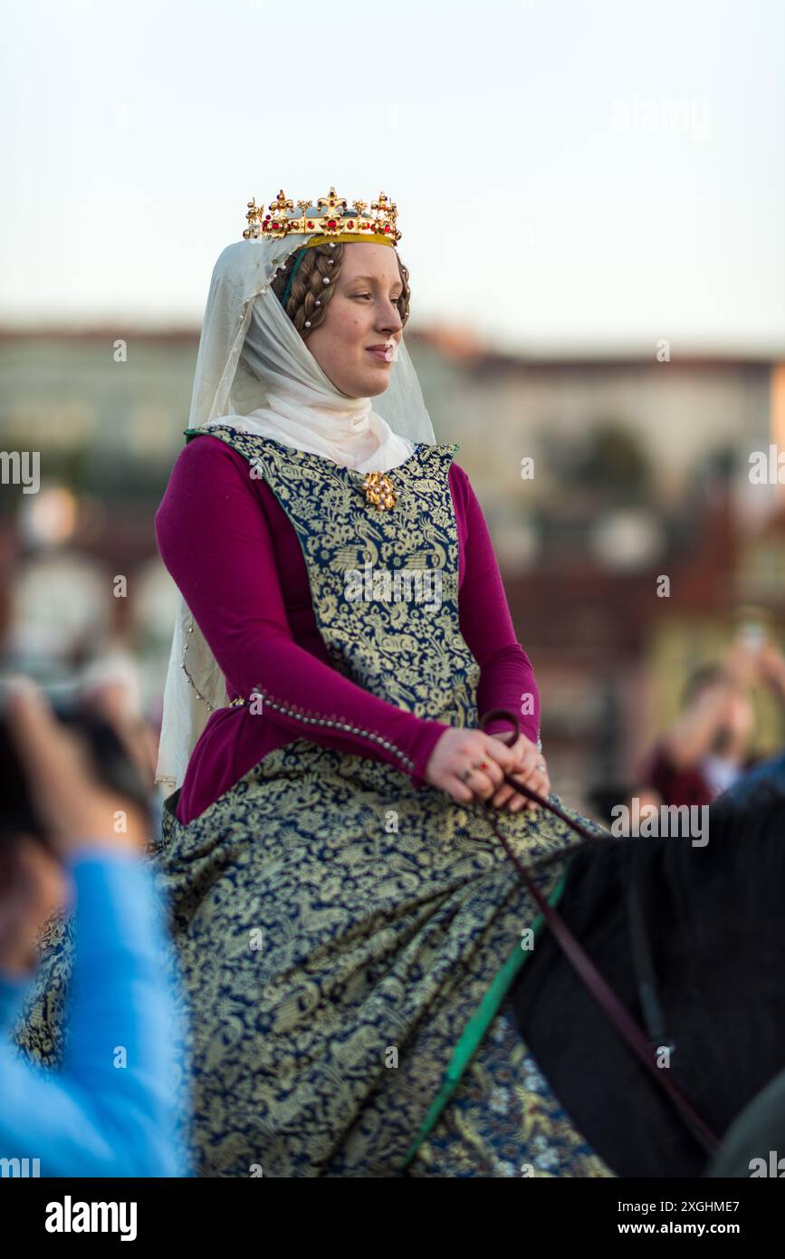 Sunrise parade medieval historic reenactment to commemorate 667th ...