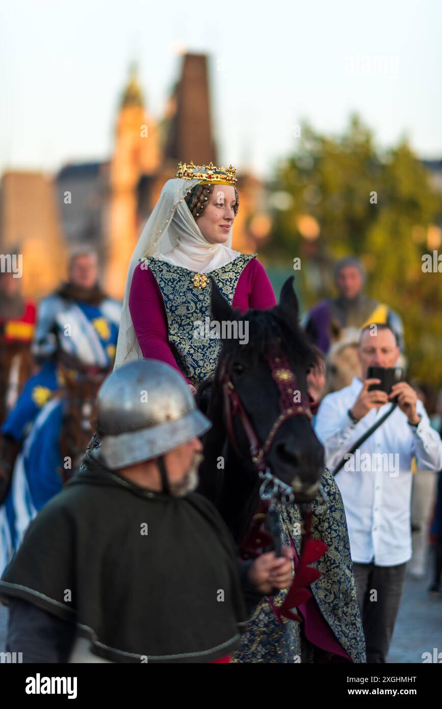 Sunrise parade medieval historic reenactment to commemorate 667th ...