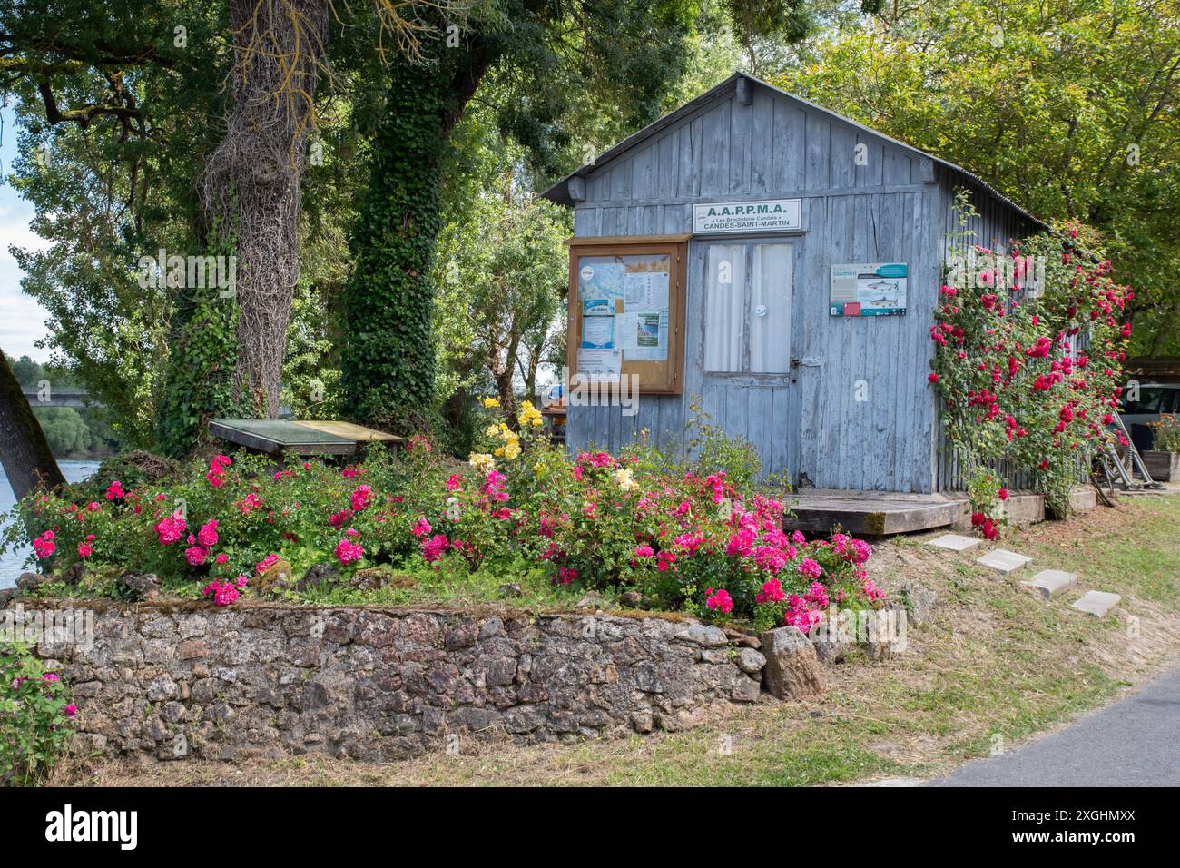 Information Hut beside the river Vienne in Candes St Martin Stock Photo ...