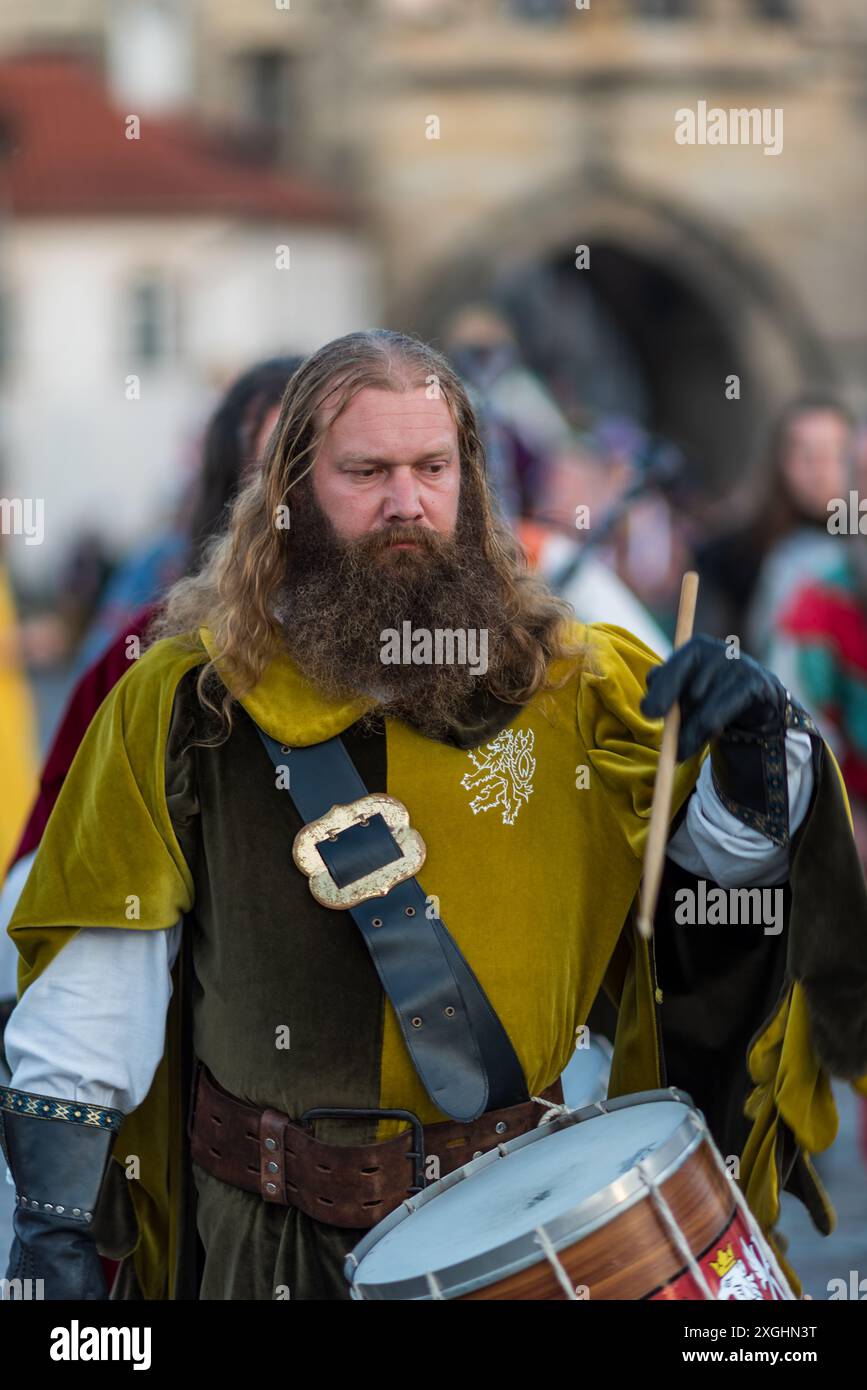 Sunrise parade medieval historic reenactment to commemorate 667th ...