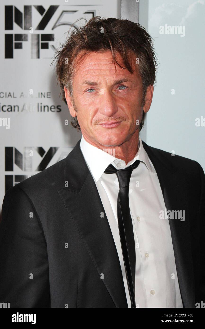 Sean Penn attends The 2013 New York Film Festival Centerpiece Gala ...