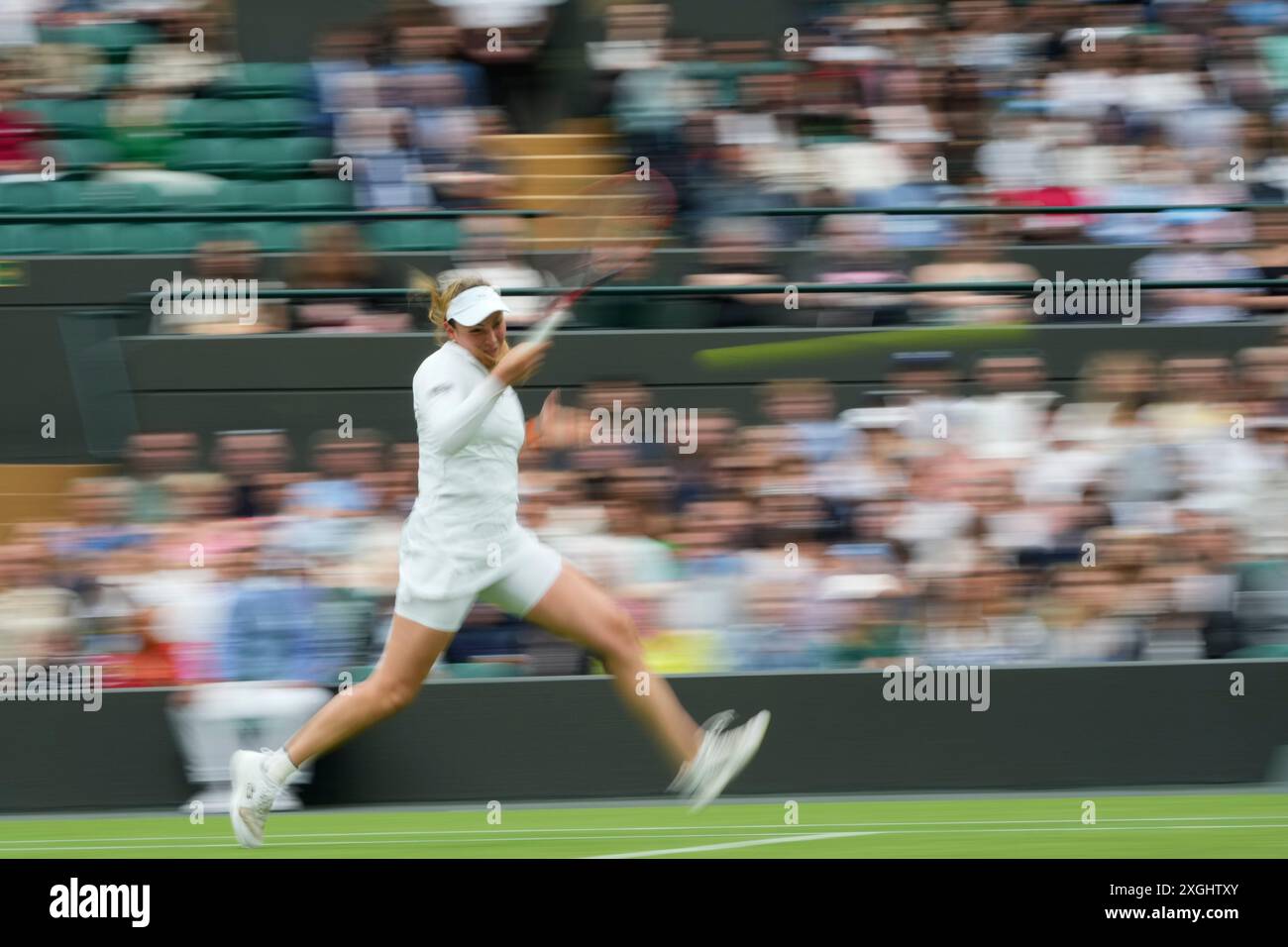 Donna Vekic of Croatia plays a forehand return to Lulu Sun of New ...