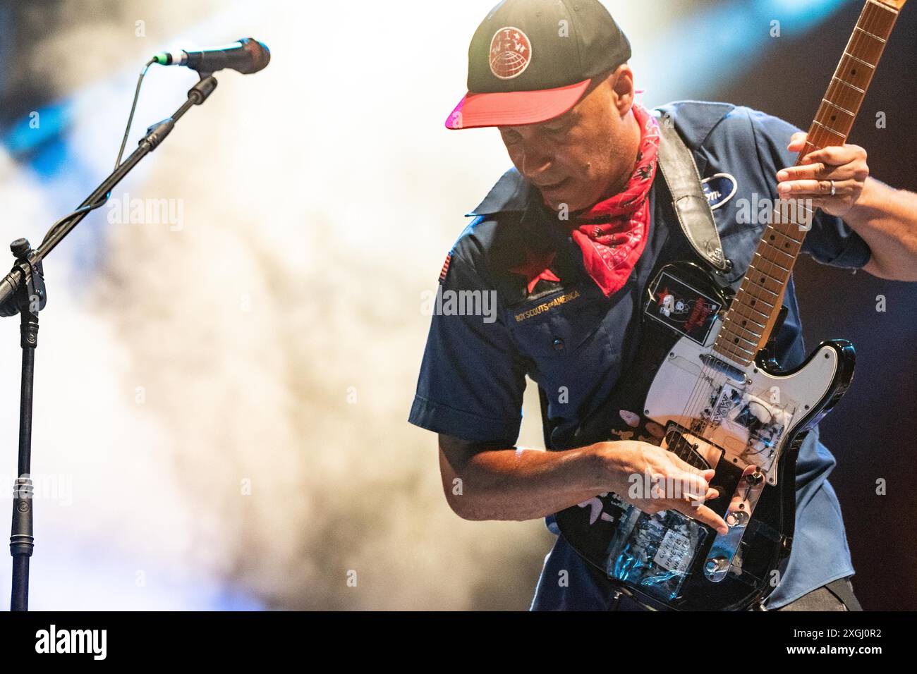 Tom morello singer hi-res stock photography and images - Alamy