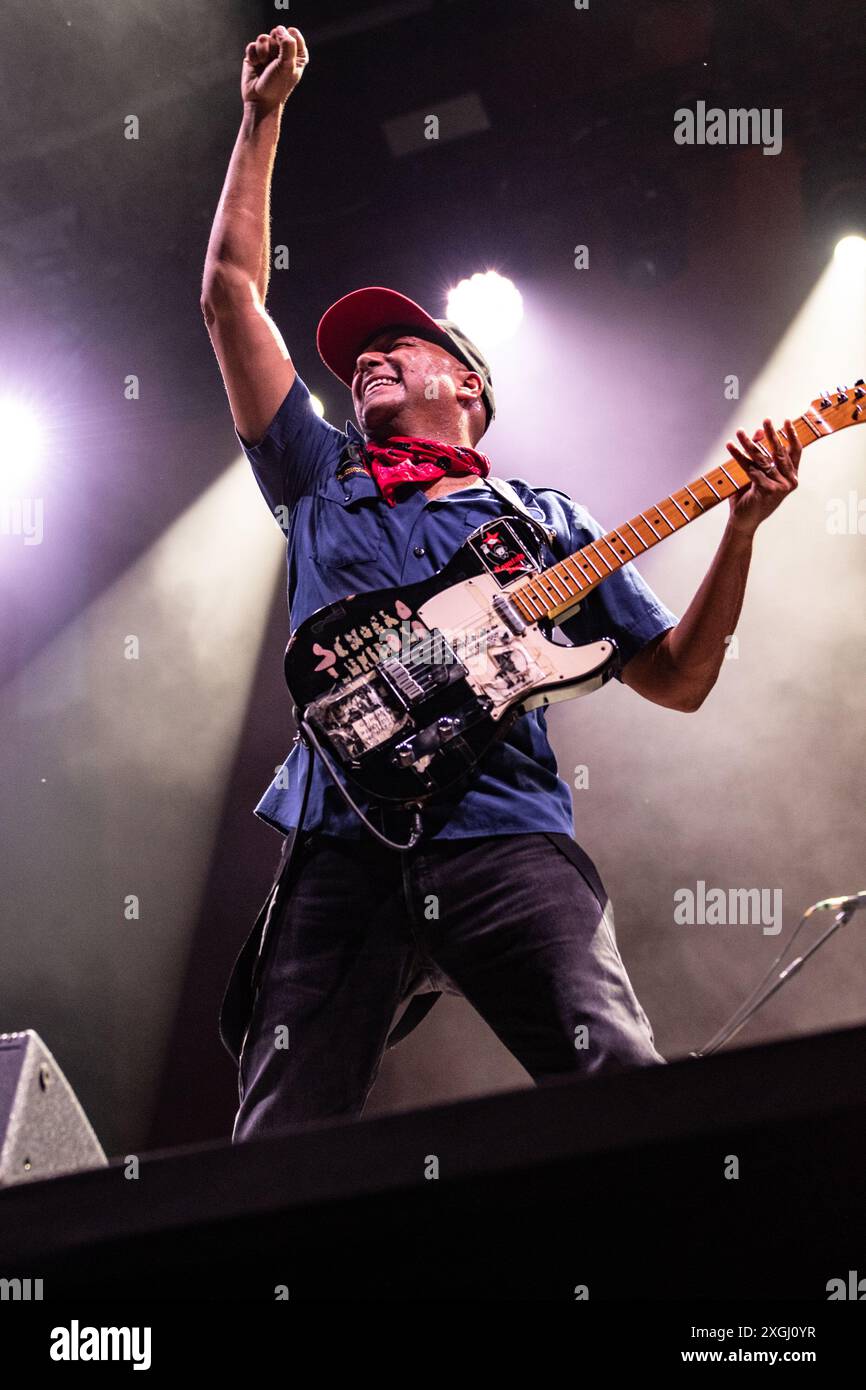 Tom morello singer hi-res stock photography and images - Alamy