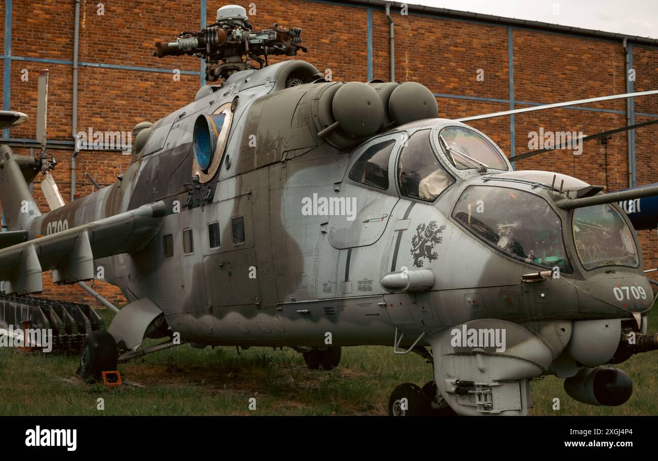 Mil mi 35 helicopter hi-res stock photography and images - Alamy