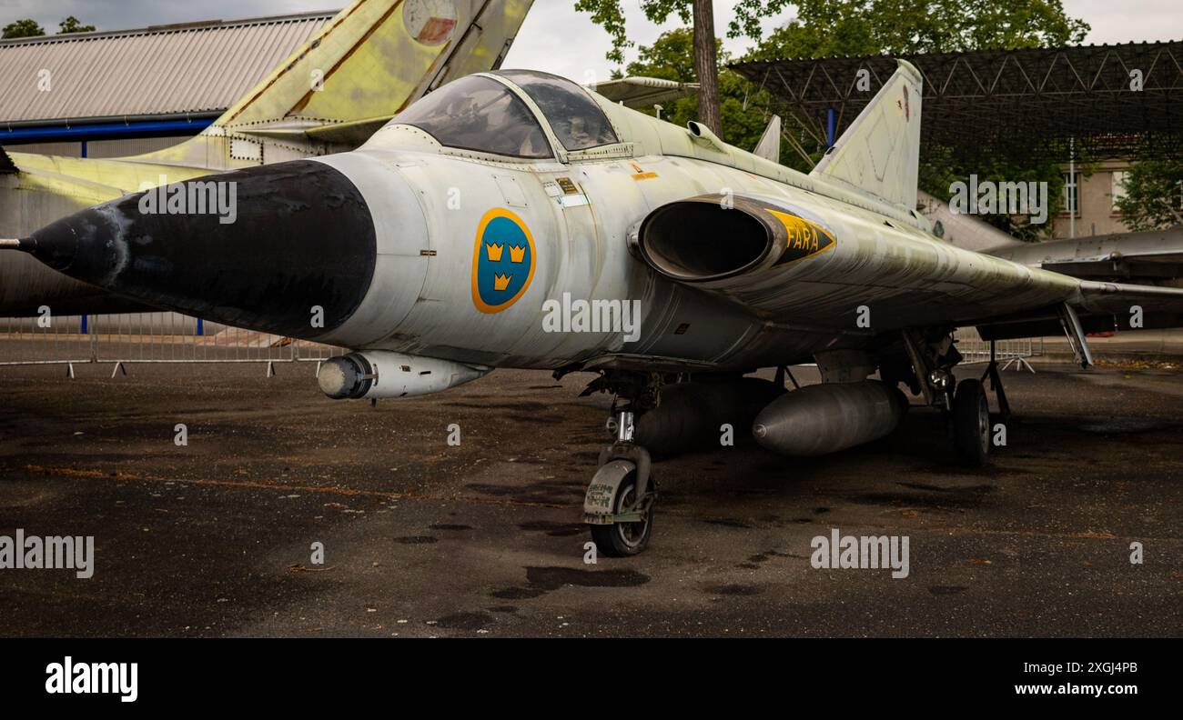 Sweden fighter jet hi-res stock photography and images - Alamy