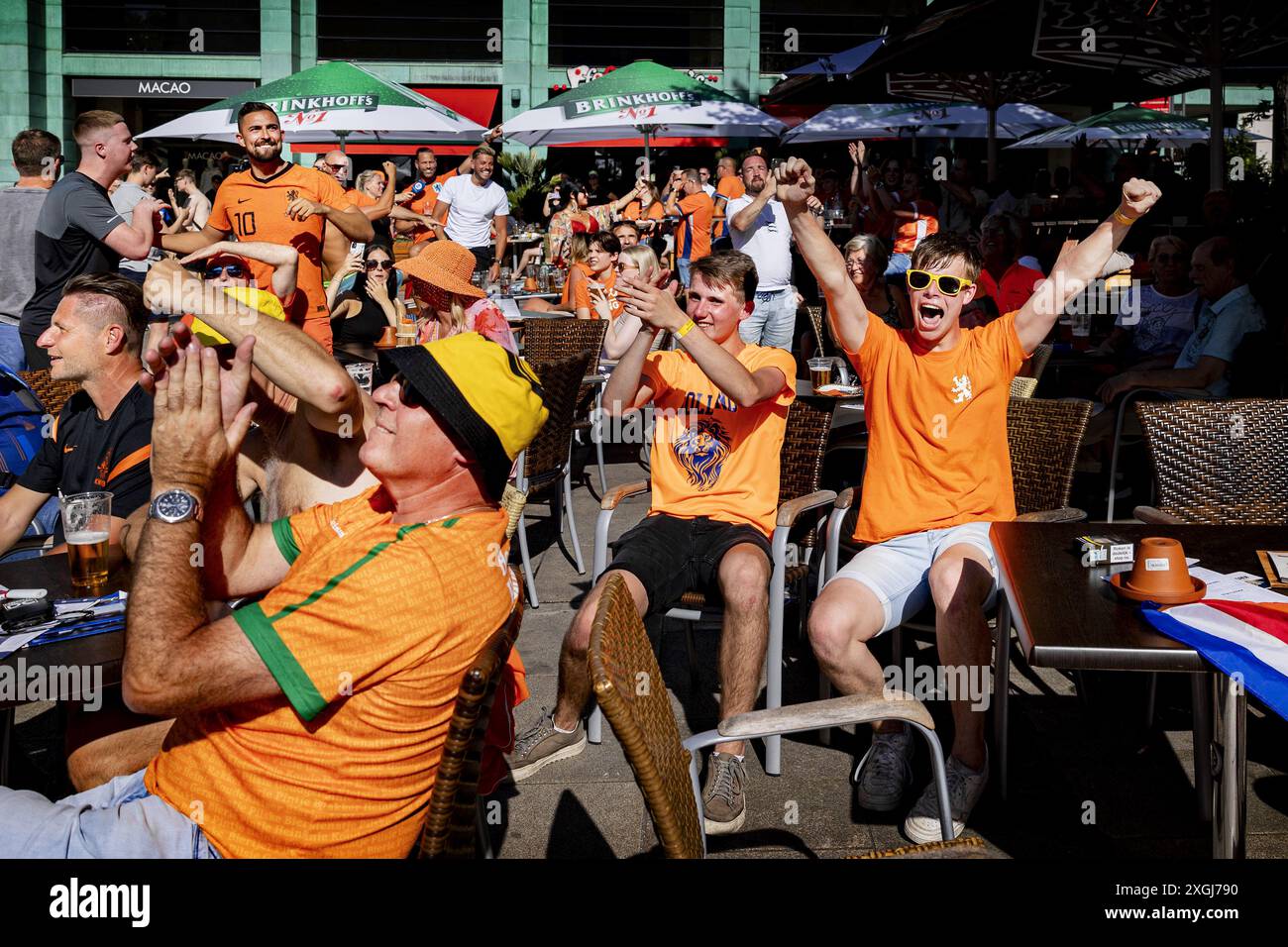 DORTMUND - Dutch supporters on the day before the semi-final at the ...