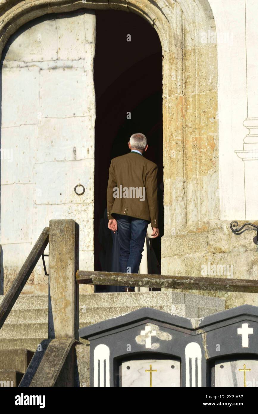 christian believers of the roman catholic church and god christian ...