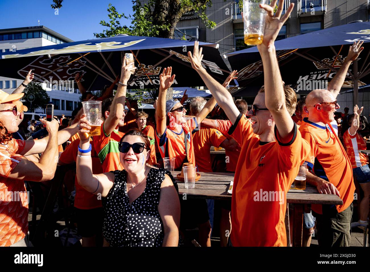 DORTMUND - Dutch supporters on the day before the semi-final at the ...