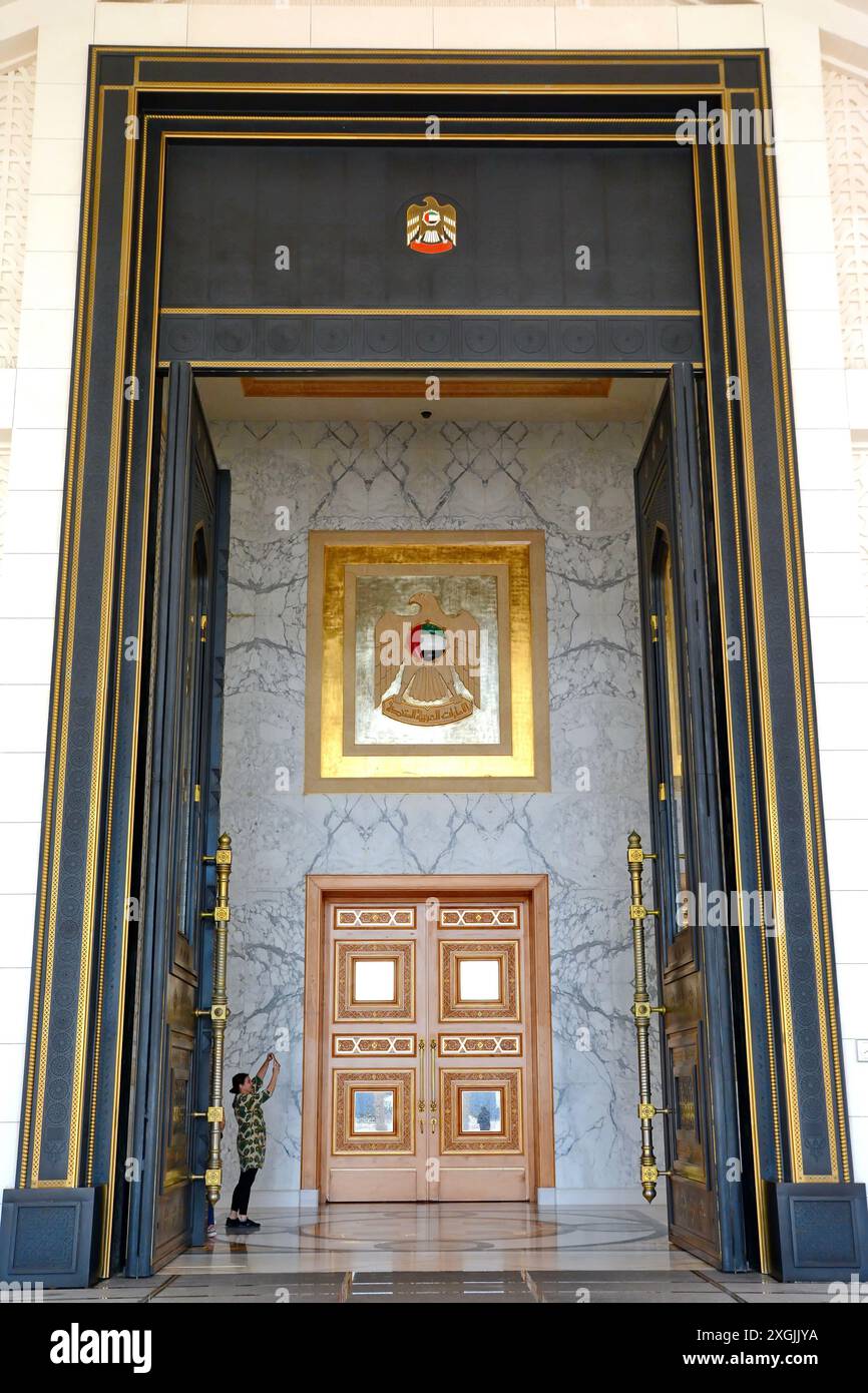 Abu Dhabi UAE, Huge door in the presidential palace Qasr Al Watan ...