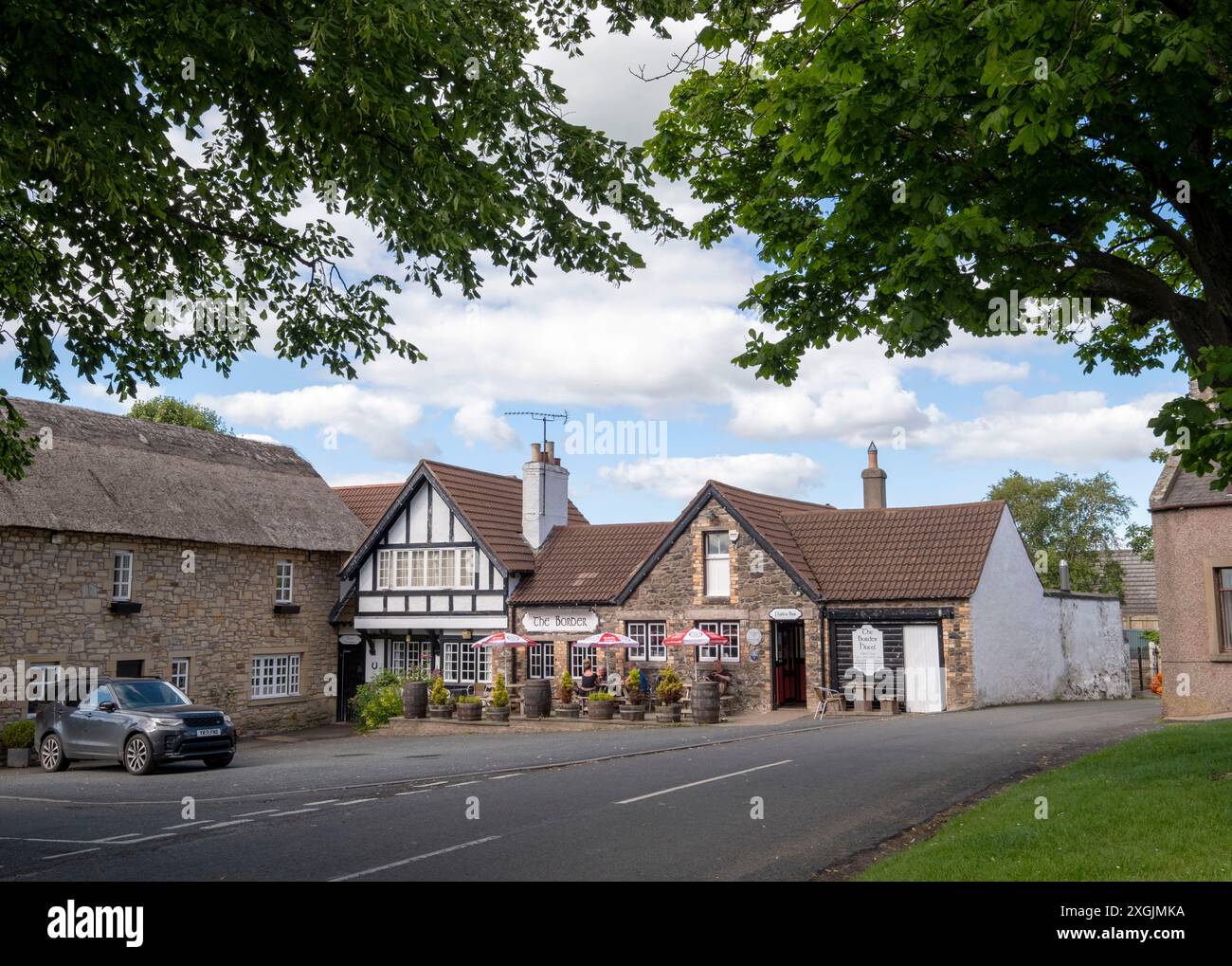 Kirk Yetholm village, gateway to the Cheviot Hills, Scottish Borders ...