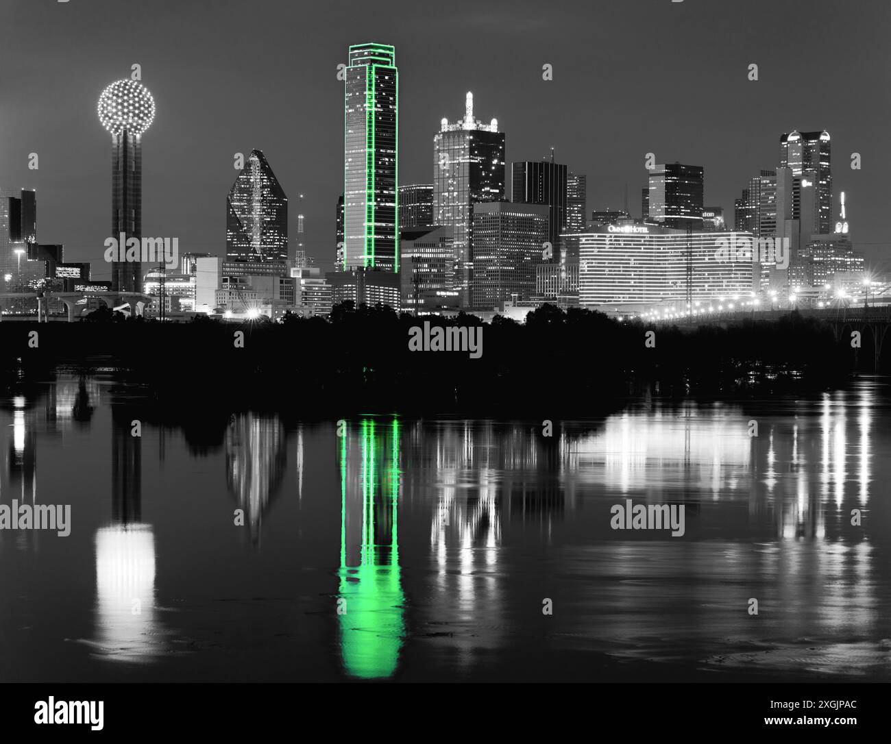Dallas Night Green Highlight Skyline Stock Photo - Alamy