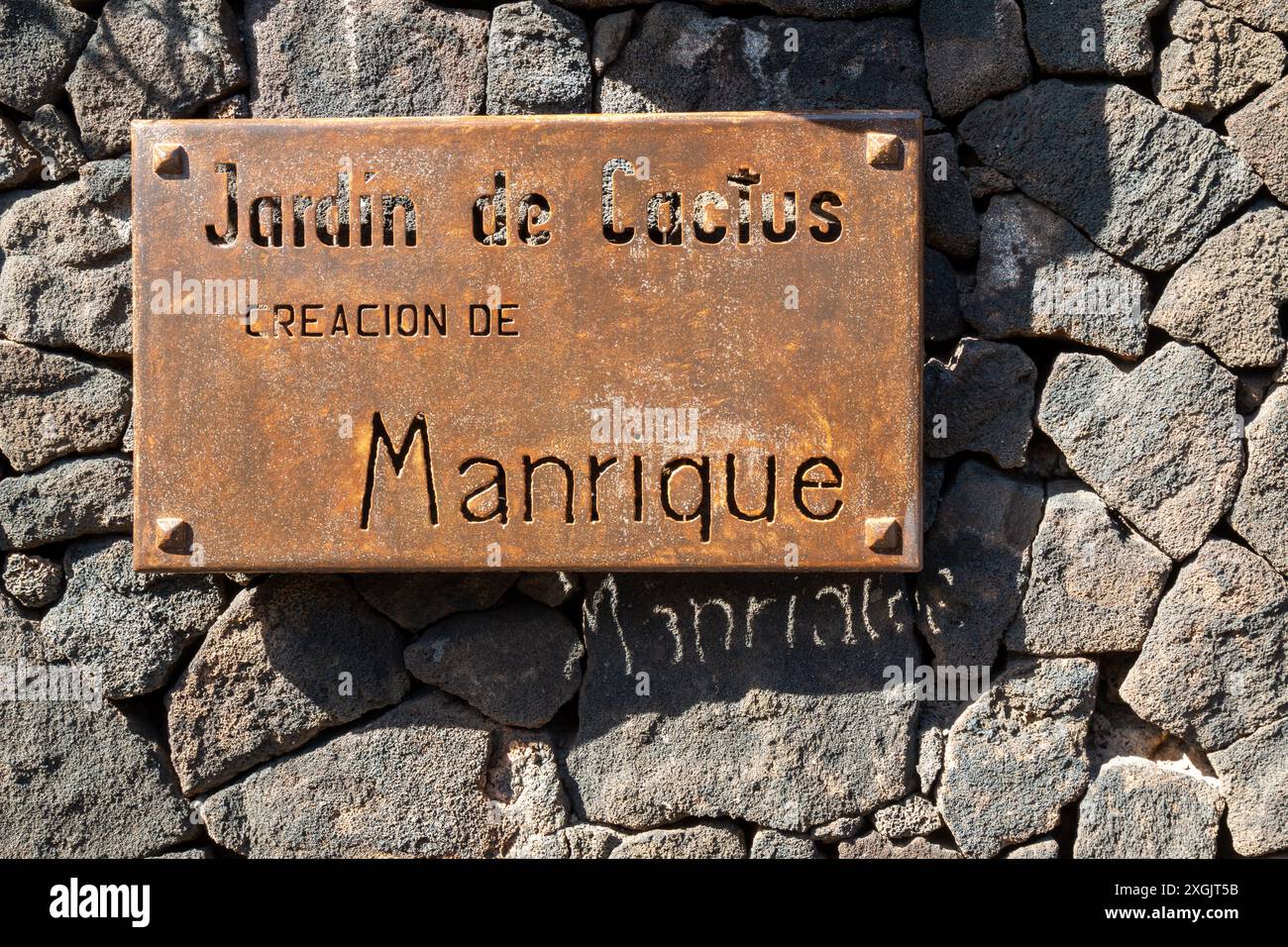 Stylish rusted board: Garden of Cactus created by Manrique. Inverse ...