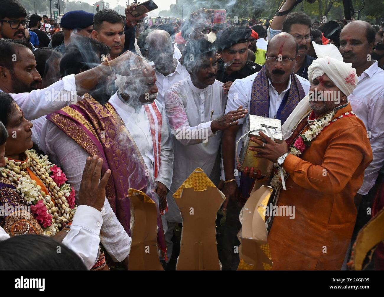 Governor of telangana hi-res stock photography and images - Alamy