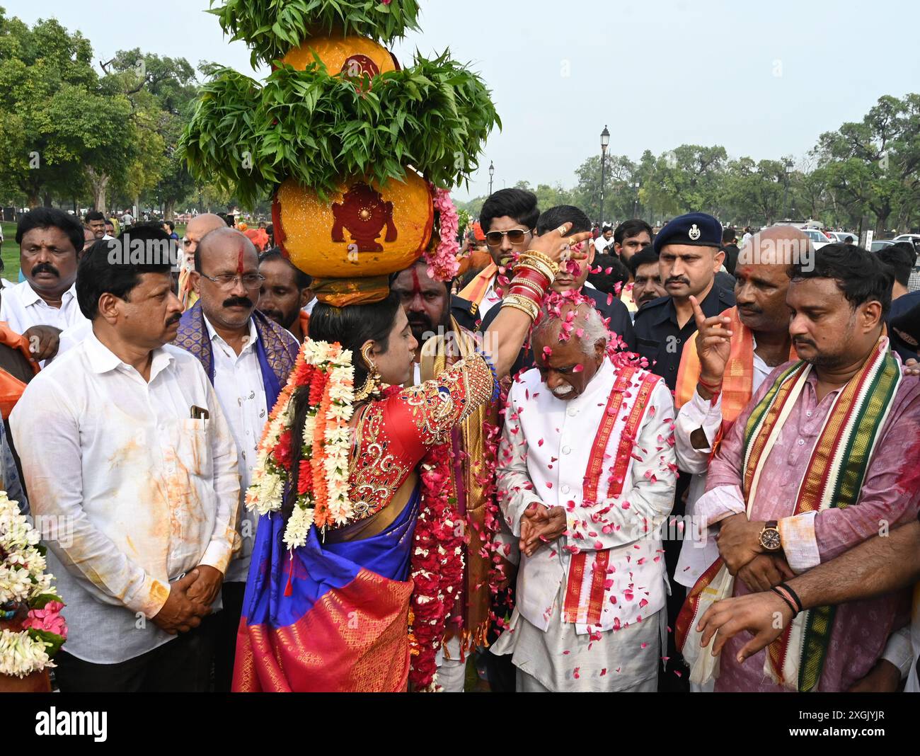 Governor of telangana hi-res stock photography and images - Alamy