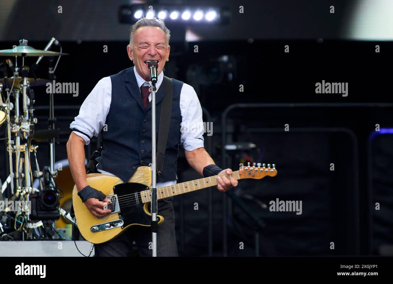 Springsteen and e street band 2024 world tour hi-res stock photography ...
