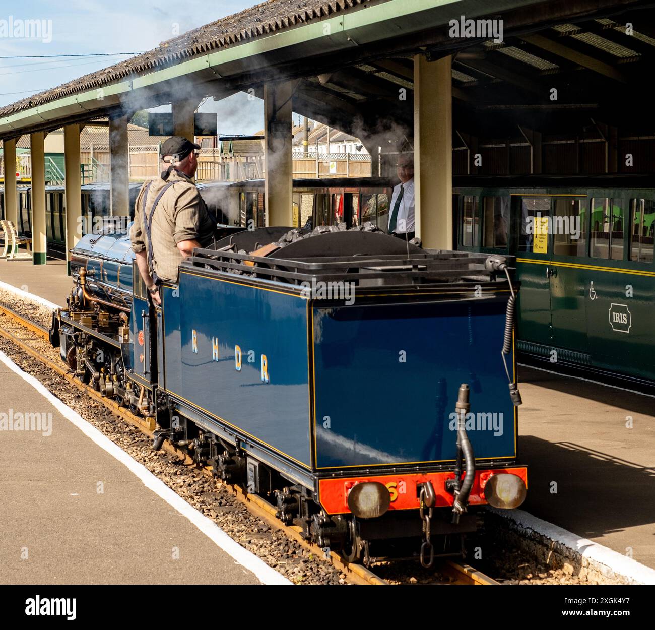 Steam train at Romney station on the Romney, Hythe & Dymchurch railway ...