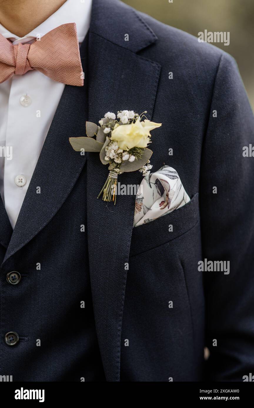 Grooms suit details hi-res stock photography and images - Alamy