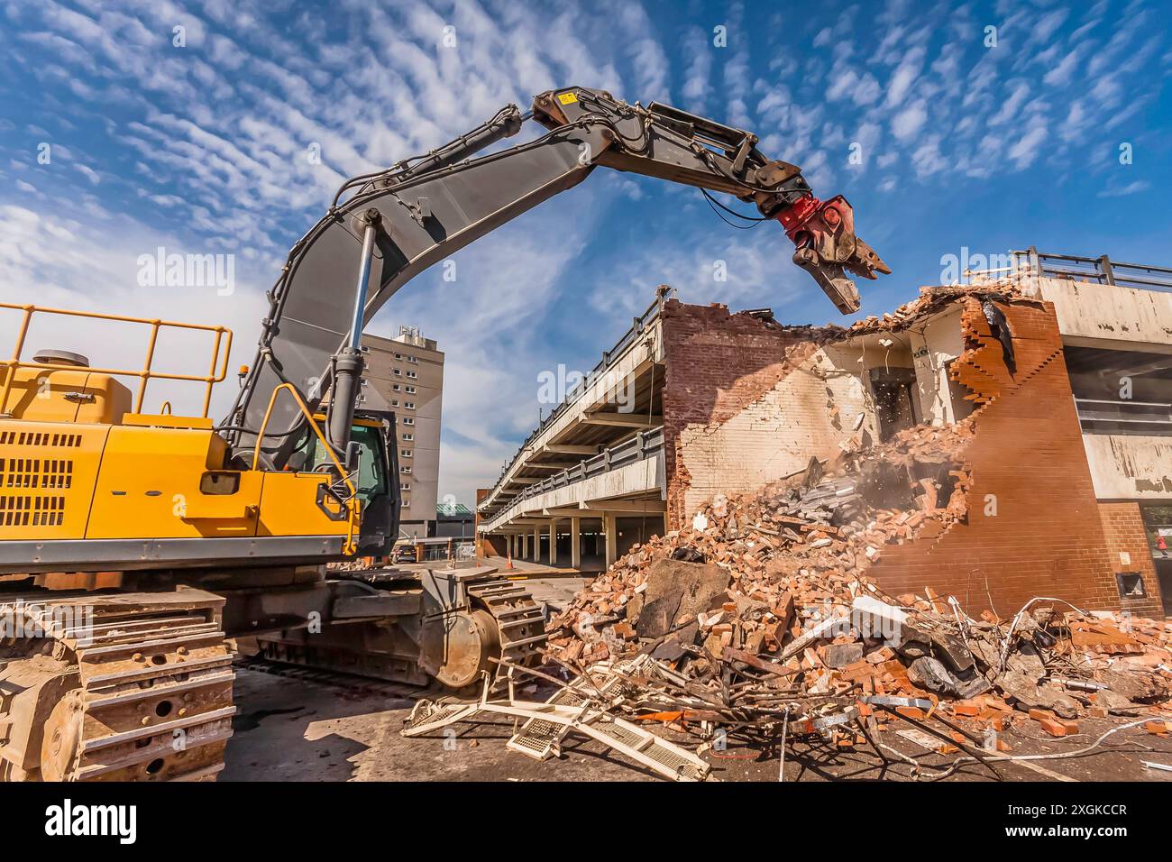 Demolition of a multi storey car park Stock Photo - Alamy