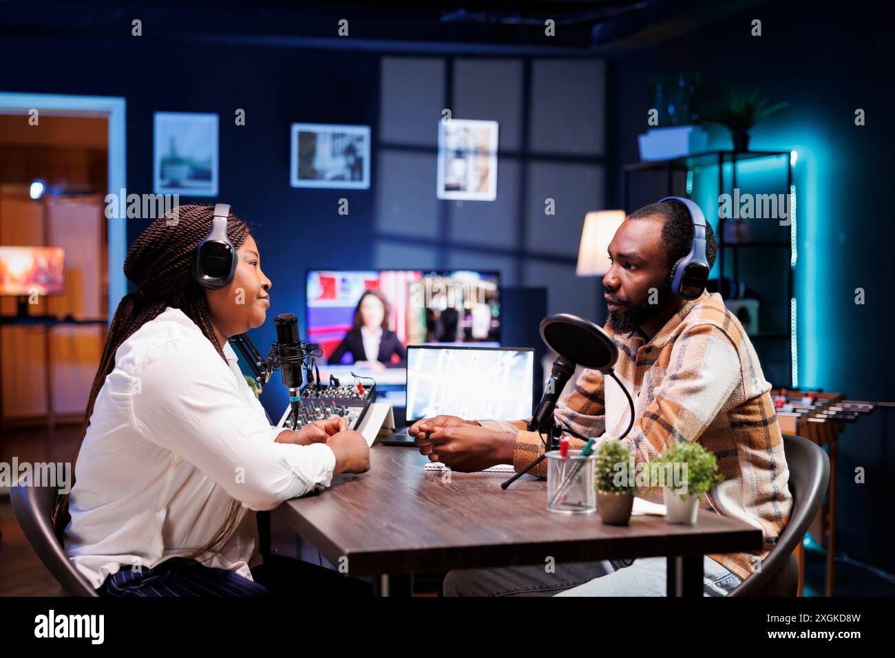 African american record producers hi-res stock photography and images ...