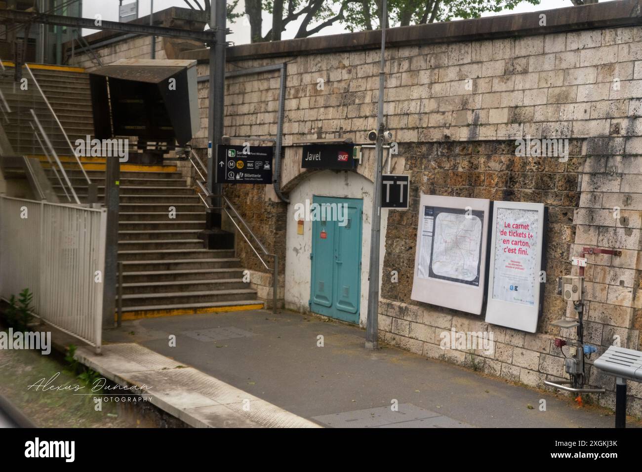 Metro javel paris hi-res stock photography and images - Alamy