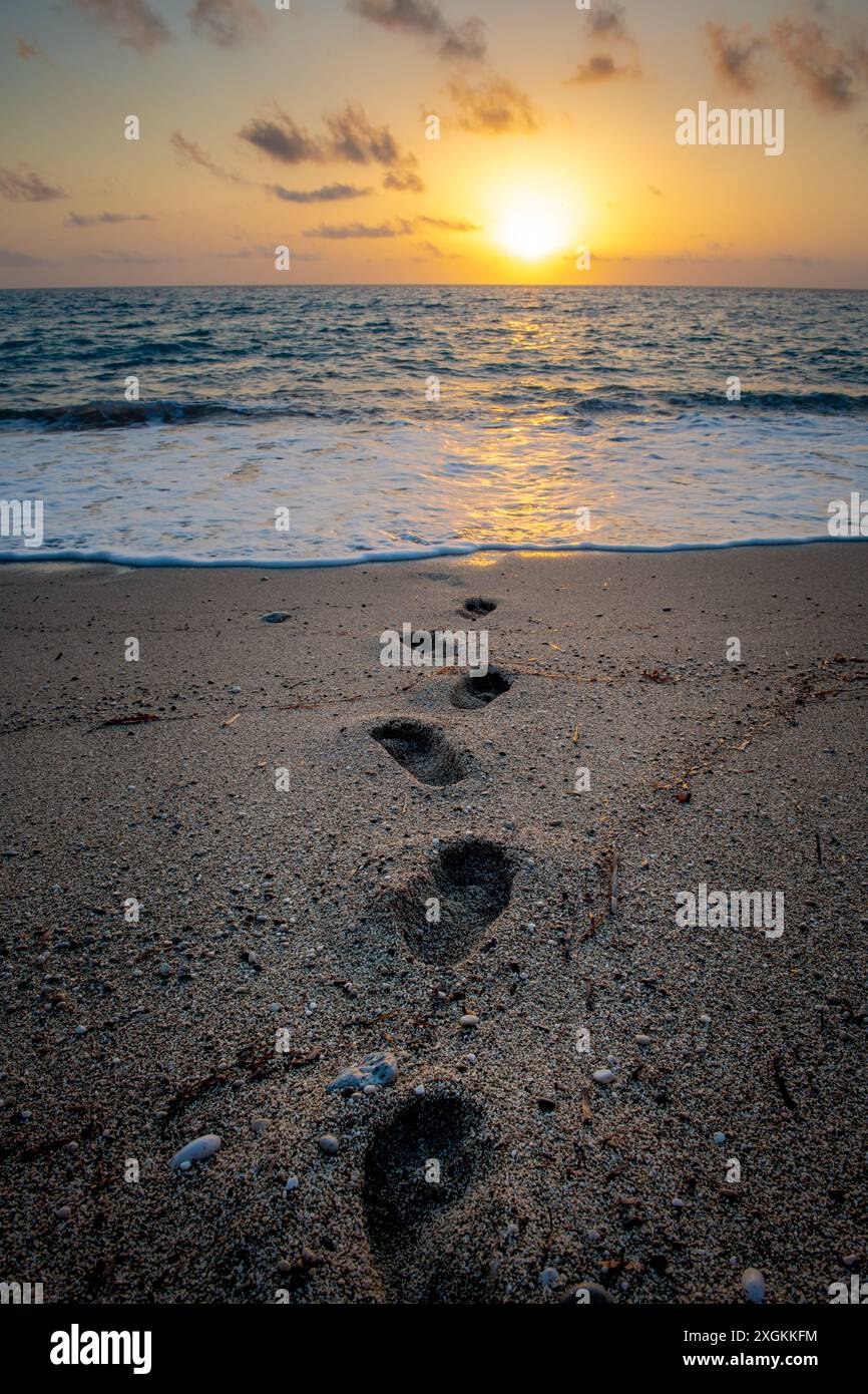 Mediterranean beach sunset sun disappearing hi-res stock photography ...