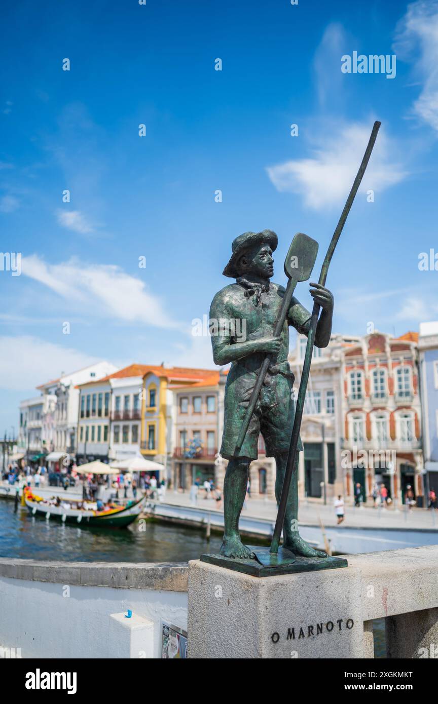 Monument that pays tribute to Marnoto (Salt Evaporation Ponds male ...