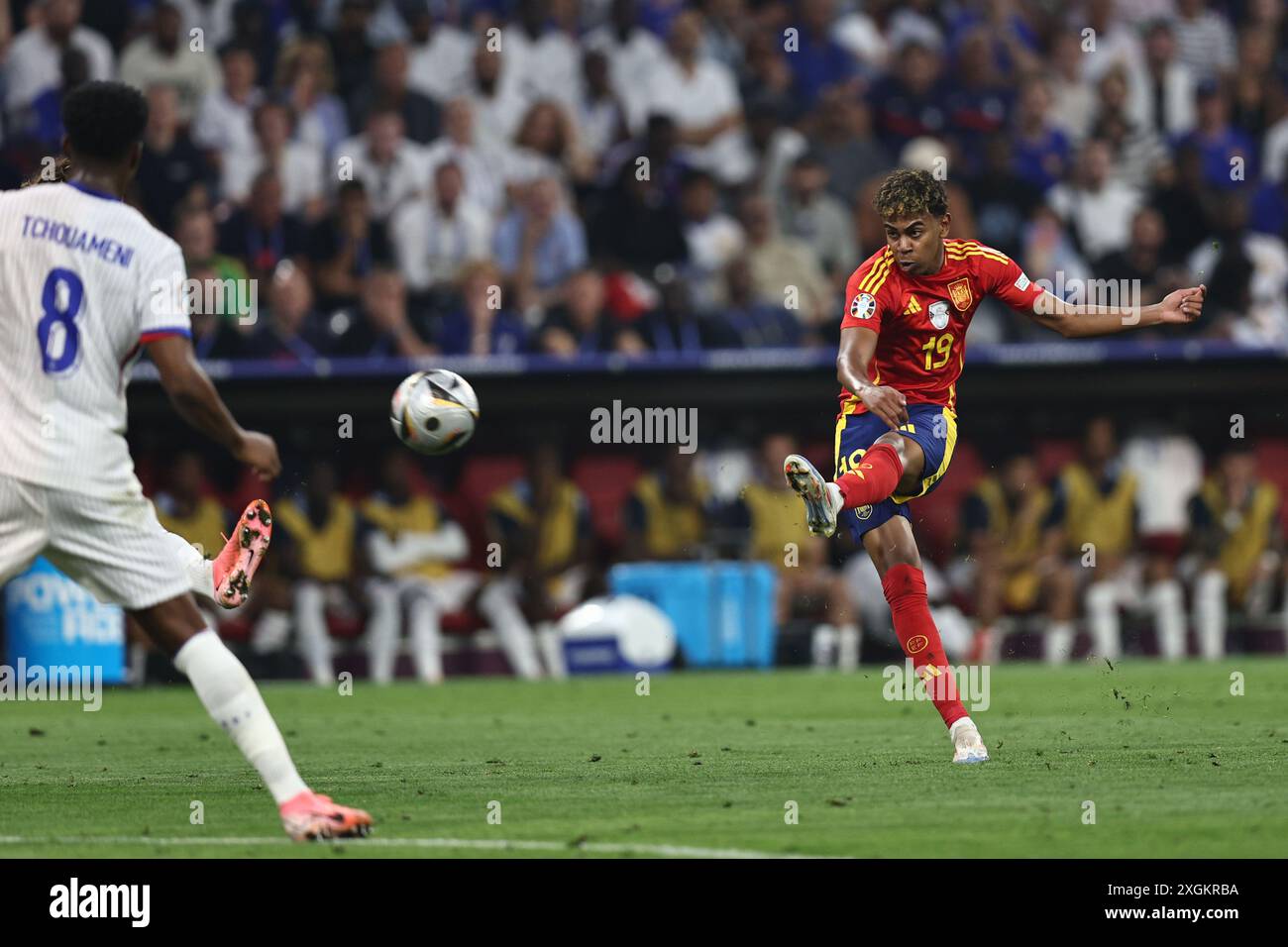 Lamine Yamal (Spain) he scored the first goal for his team during the ...