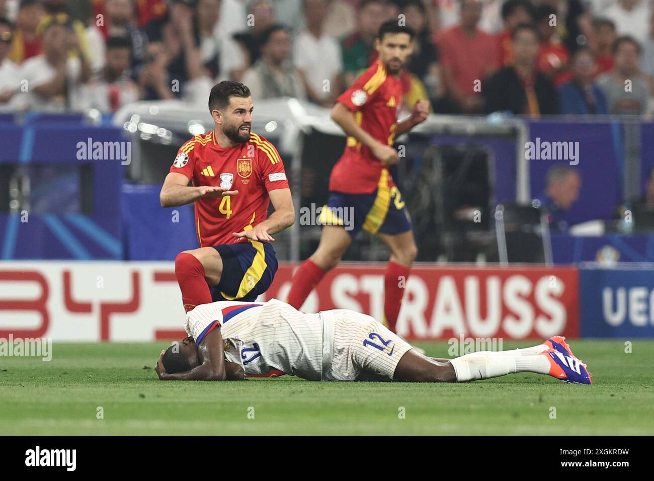 Randal Kolo Muani (France) Nacho Fernandez (Spain) during the UEFA Euro ...