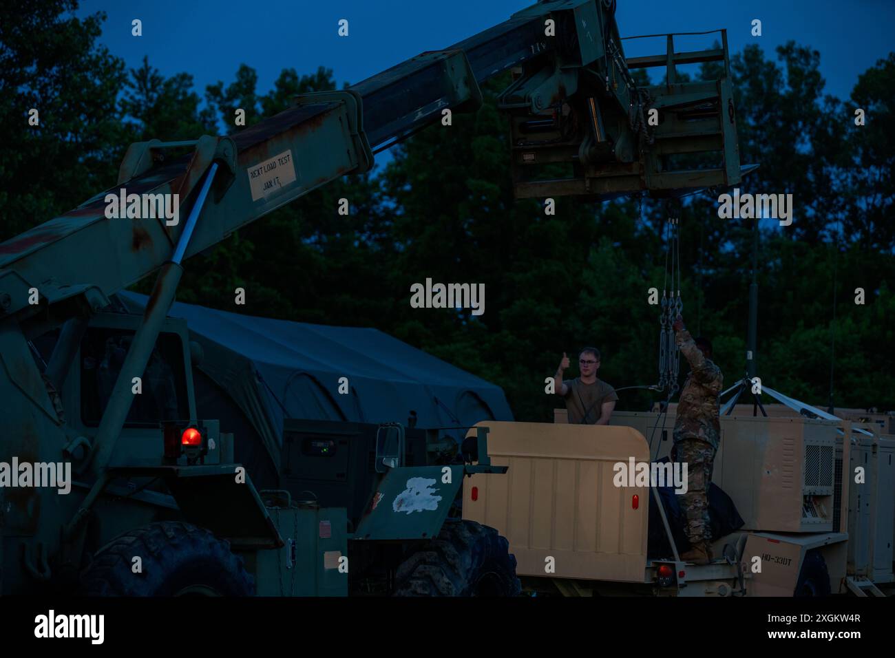 Soldiers from the Arkansas National Guard assigned to the 77th Theater ...