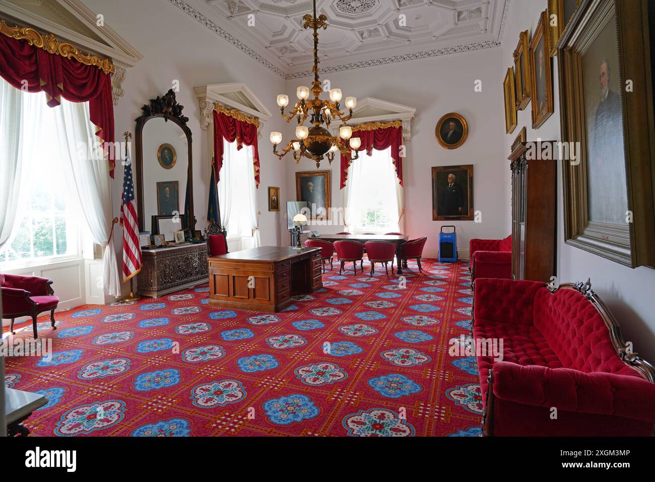 Government office interior hi-res stock photography and images - Alamy