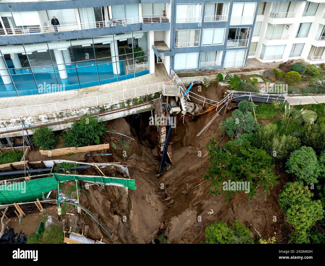 Sinkhole repair hi-res stock photography and images - Alamy