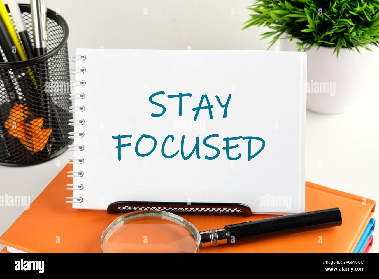 Focused text hi-res stock photography and images - Alamy
