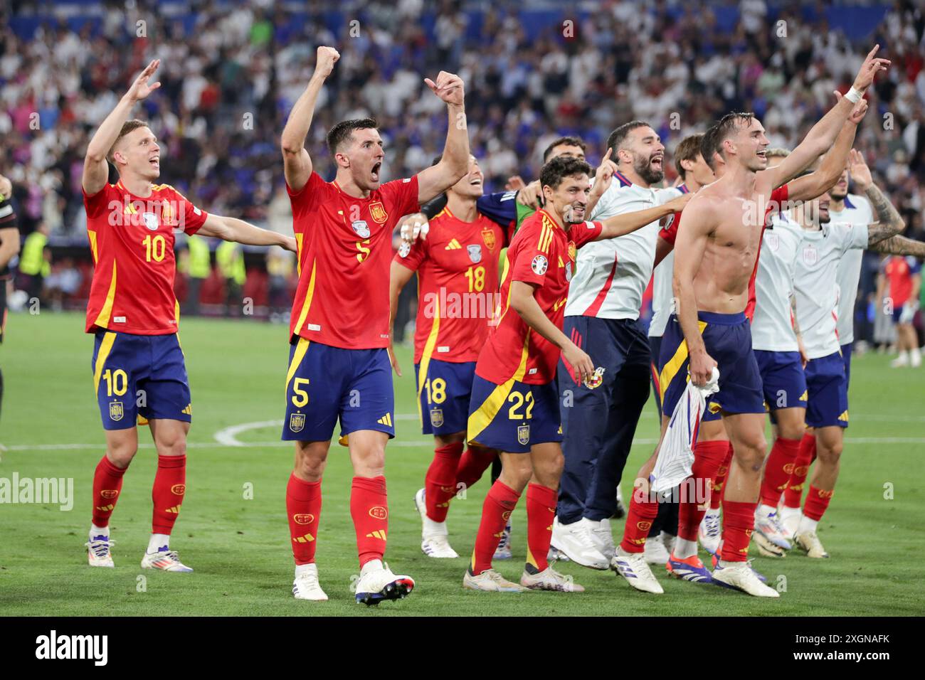 Munich, Germany. 09th July, 2024. Players of Spain celebrate after ...