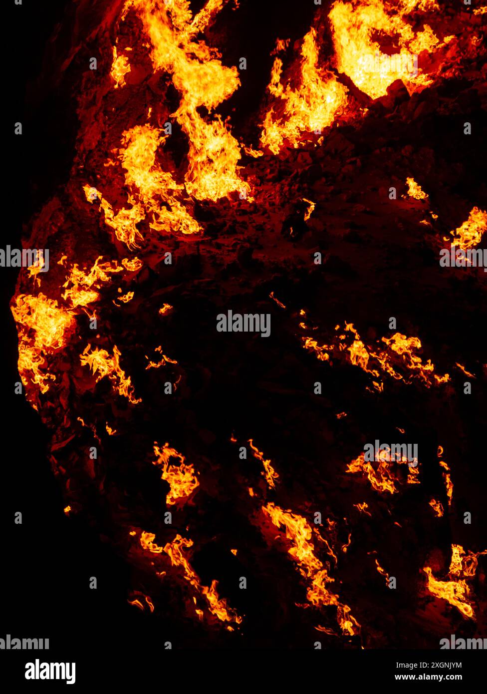 Darvaza burning crater hi-res stock photography and images - Alamy