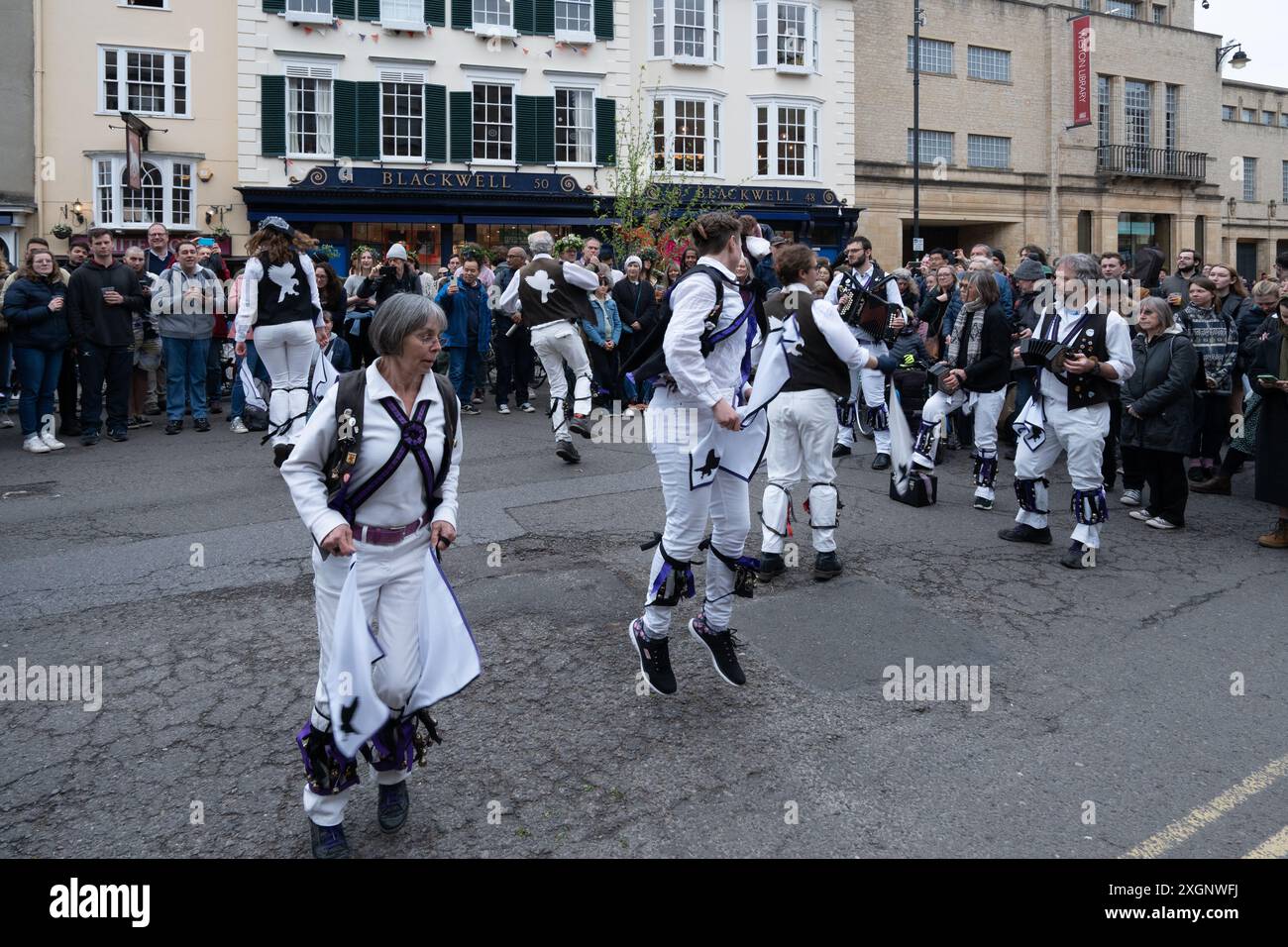 Oxford morris dancers hi-res stock photography and images - Alamy