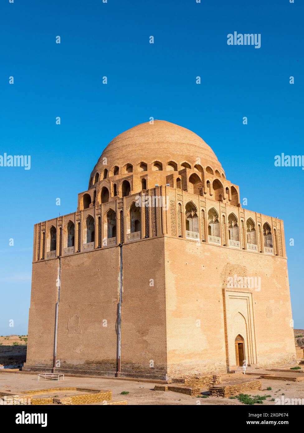 Mausoleum of soltan sanjar hi-res stock photography and images - Alamy