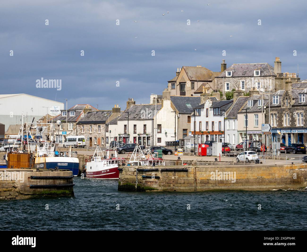 Fishing boat in macduff hi-res stock photography and images - Alamy