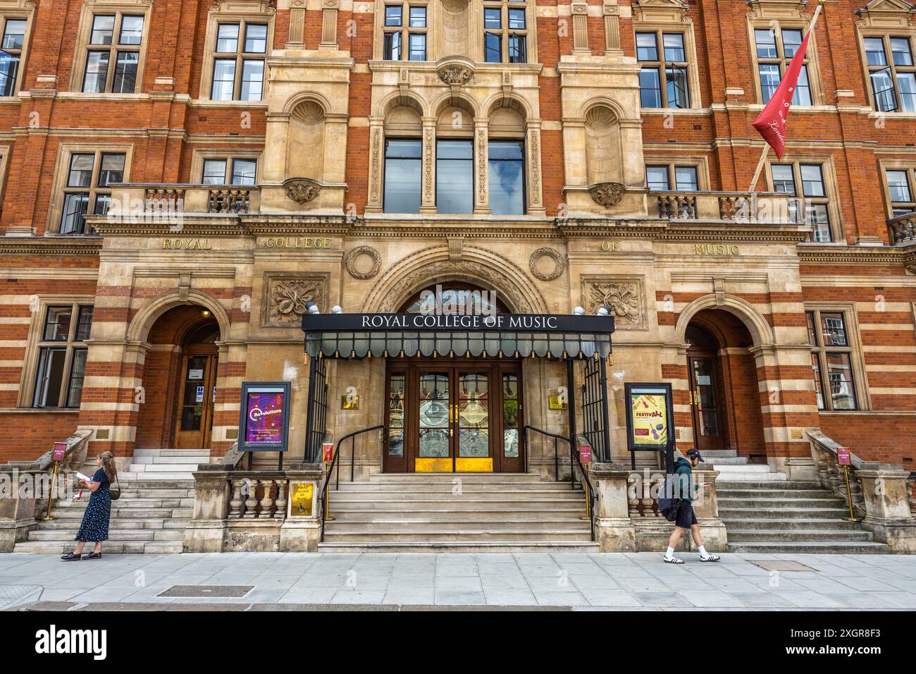 Undergraduate hi-res stock photography and images - Alamy