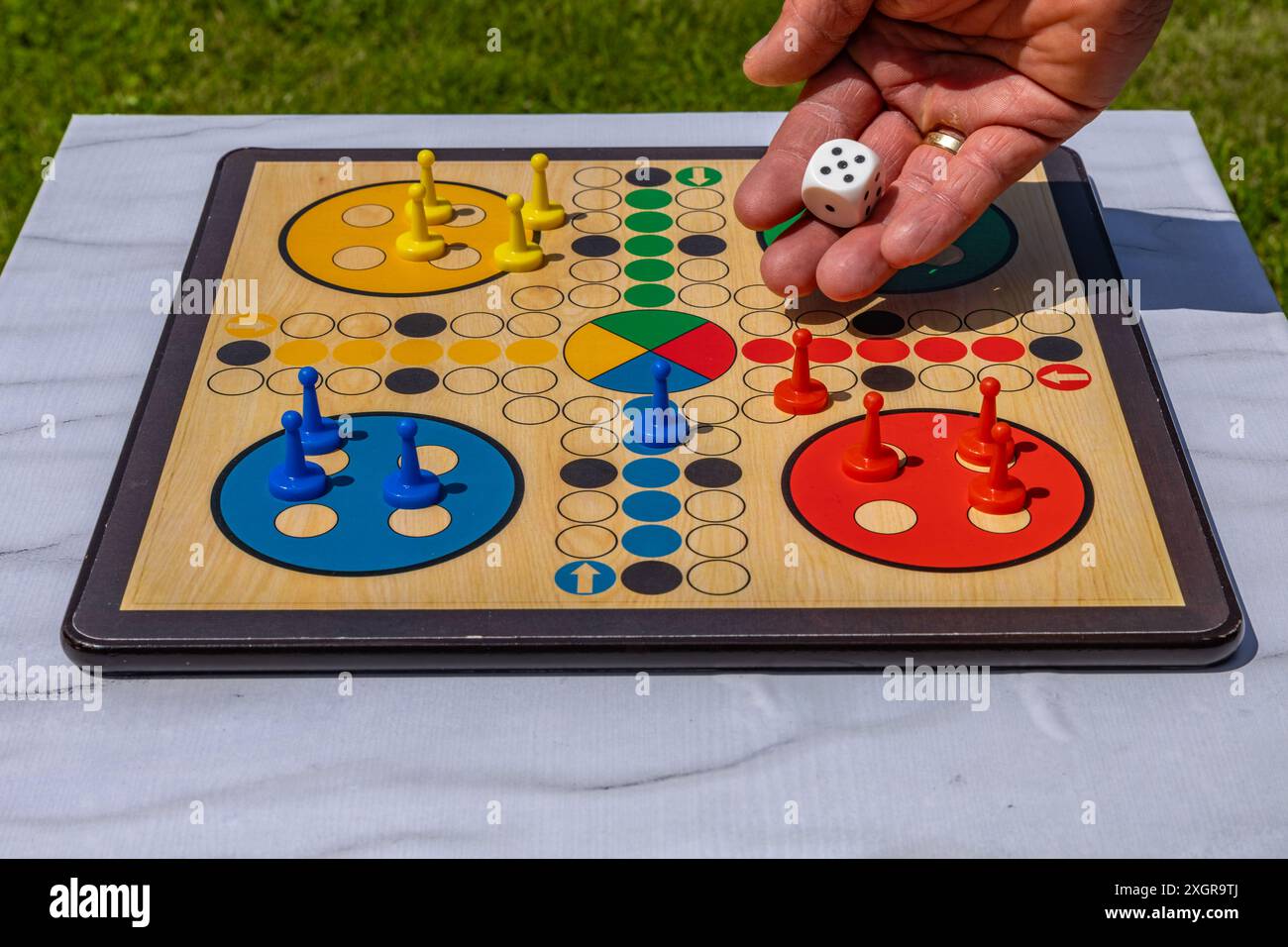 Entertainment - playing Chinese with children Stock Photo - Alamy