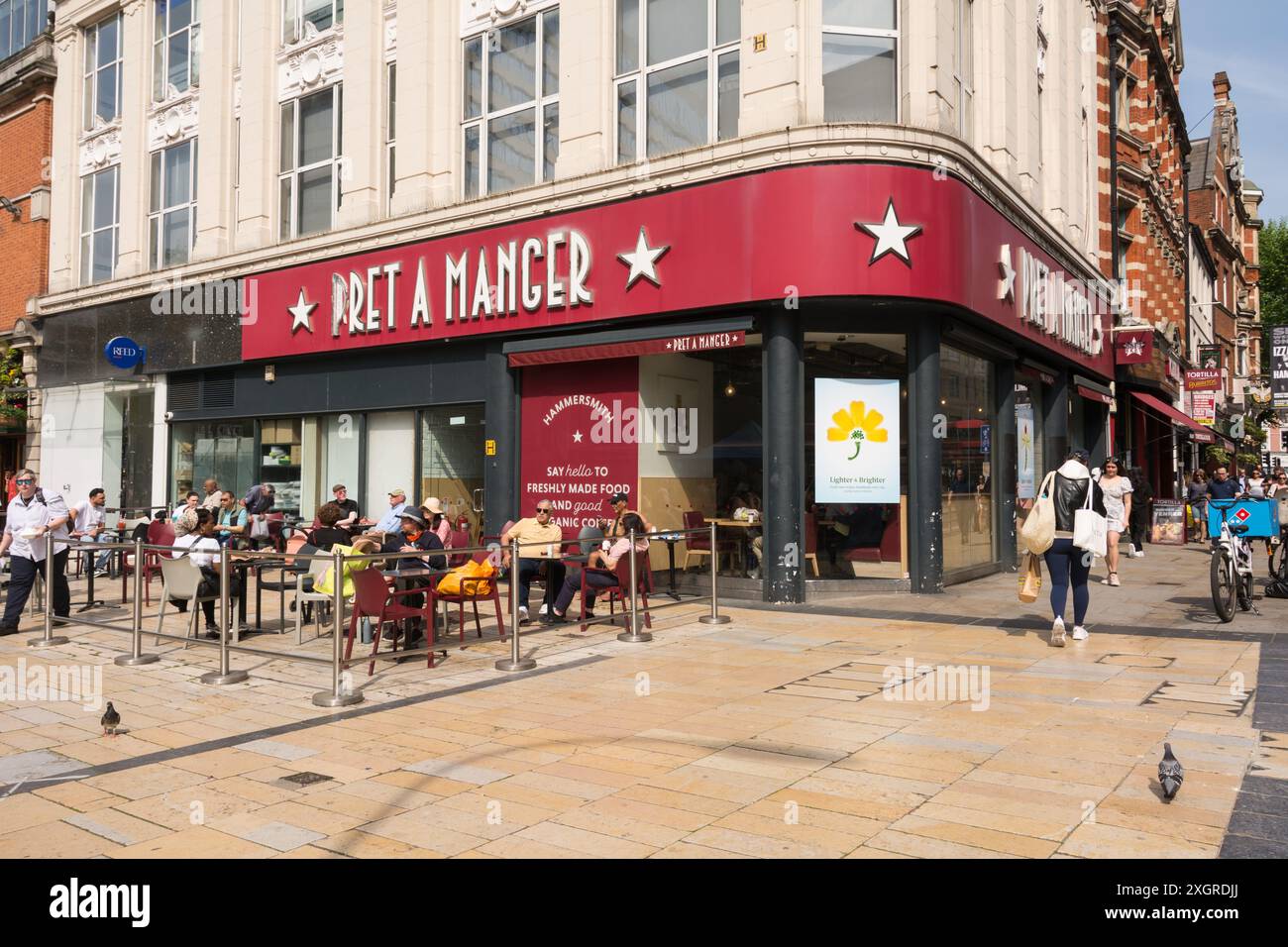People sitting cafe pret a manger london hi-res stock photography and images - Alamy