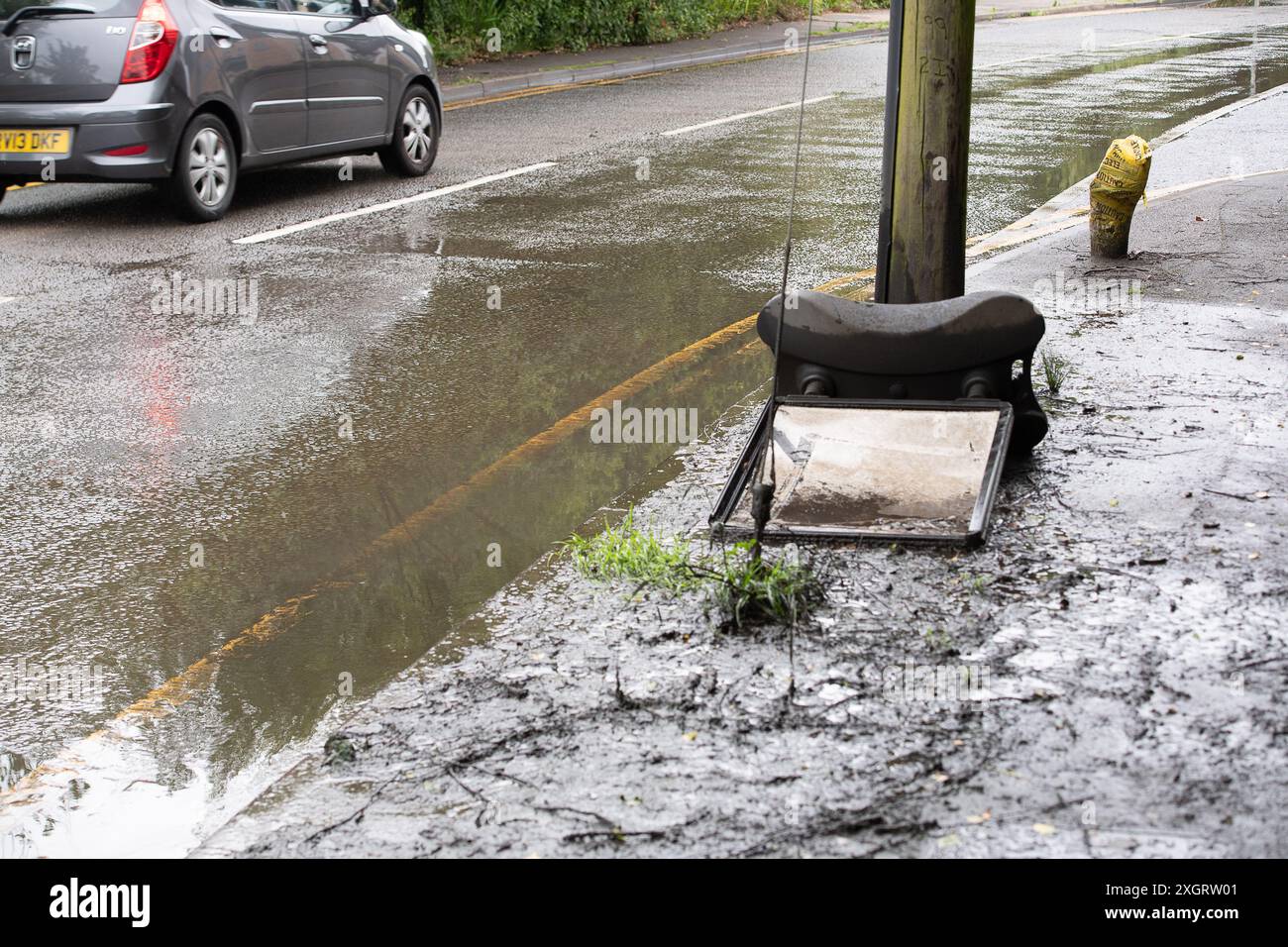 Chesham, Buckinghamshire, UK. 10th July, 2024. Sludge next to the road ...