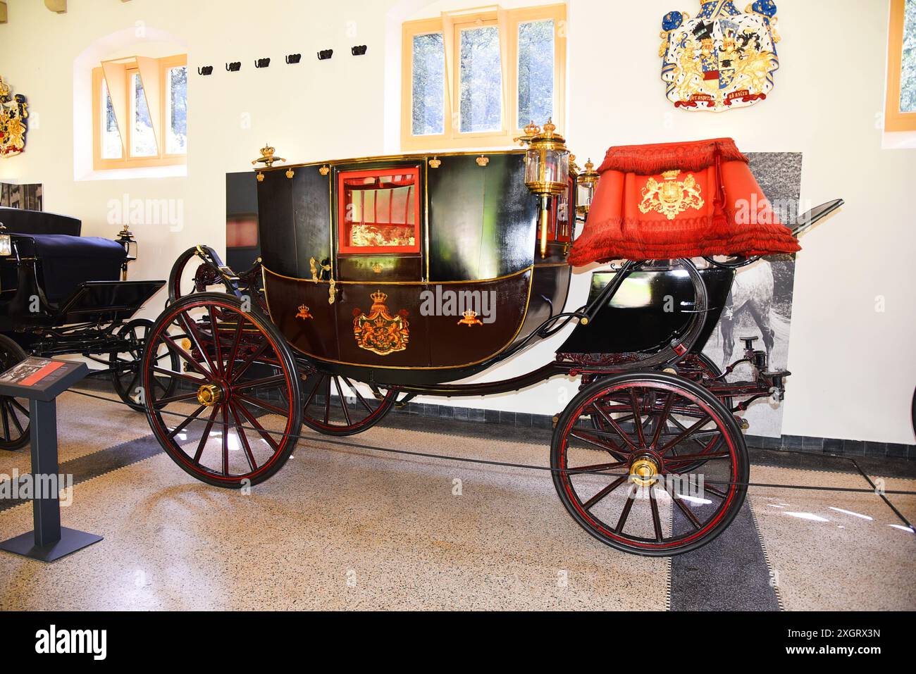 Dutch royal coach palace het hi-res stock photography and images - Alamy