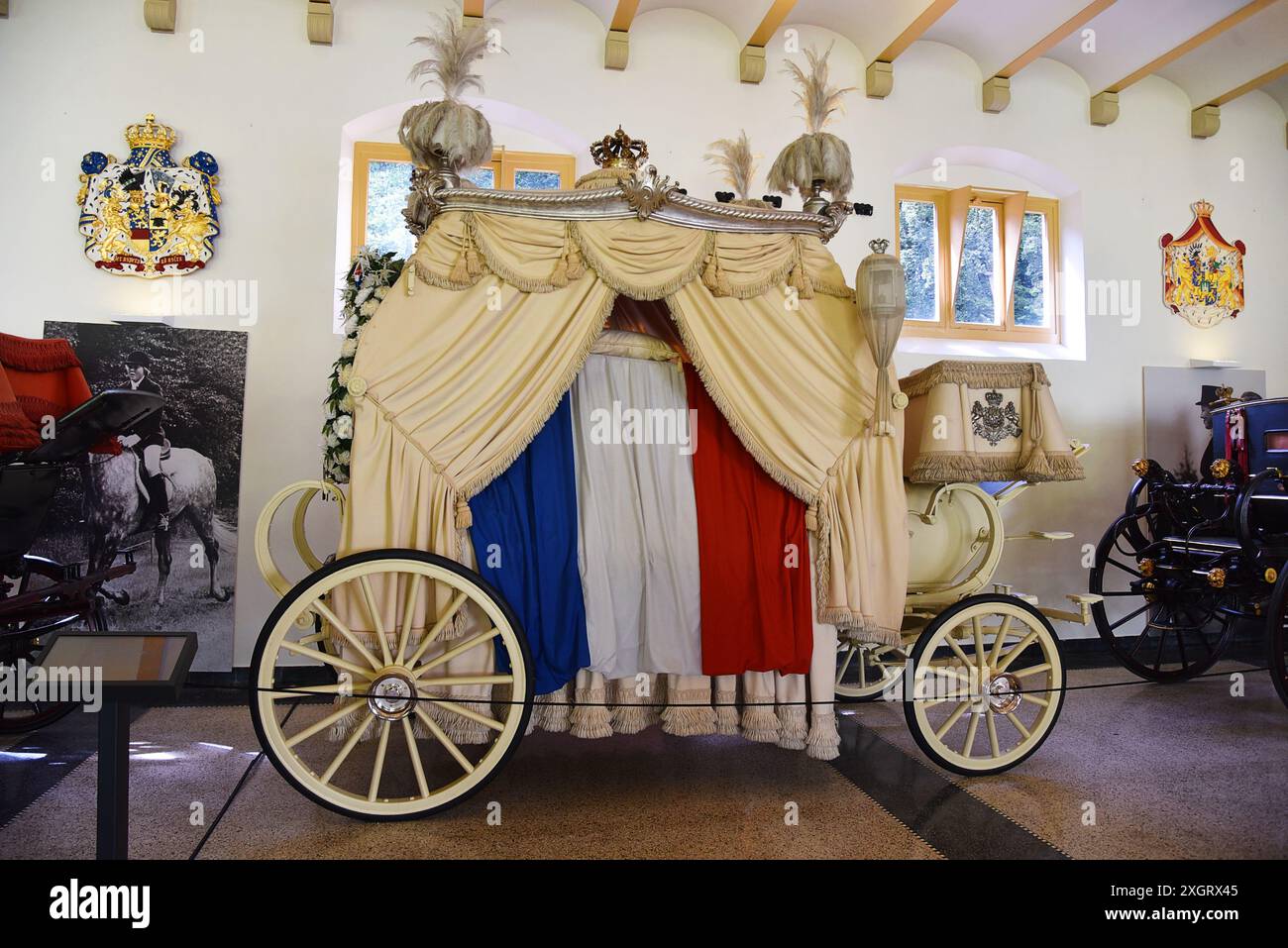 Dutch royal coach palace het hi-res stock photography and images - Alamy