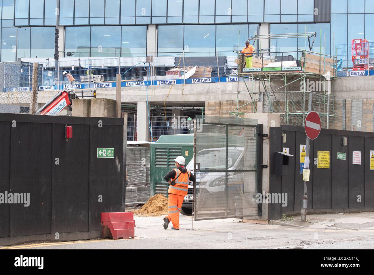 Reading, UK. 8th July, 2024. Construction work in Reading Town Centre ...