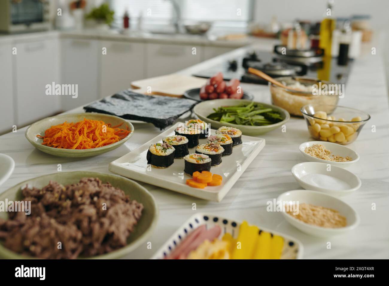 Kimbap korean rolls hi-res stock photography and images - Alamy