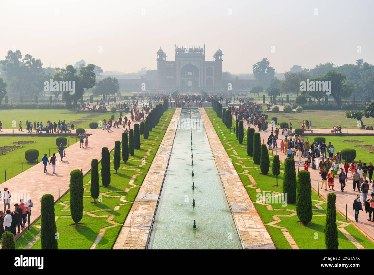Agra, India - 8 November, 2018: Awesome aerial view of colorful crowds ...