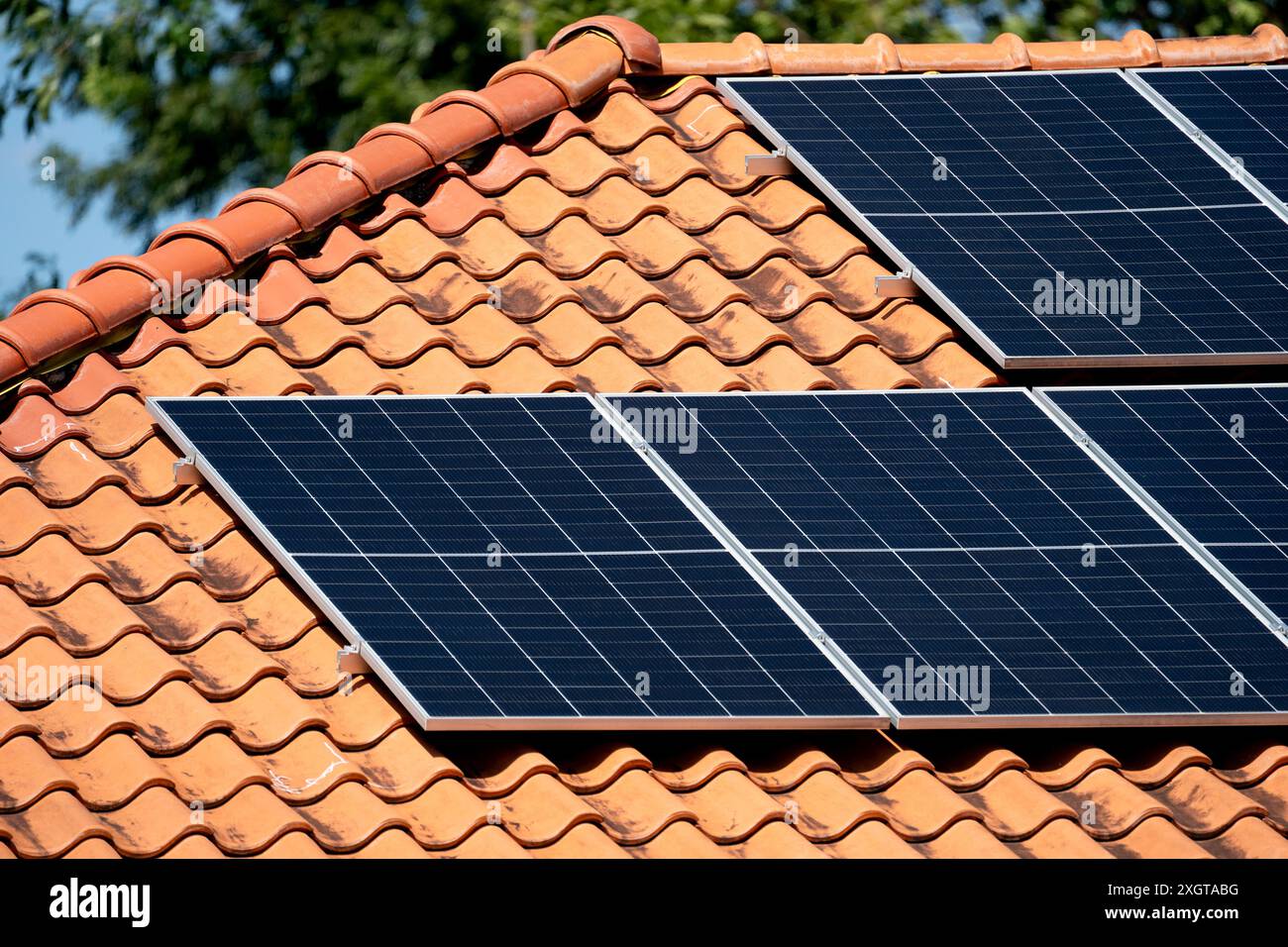 Polycrystalline solar panel hi-res stock photography and images - Alamy
